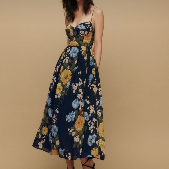 Reformation | Dresses | Iso Reformation Jaelyn Dress In Donatello ...